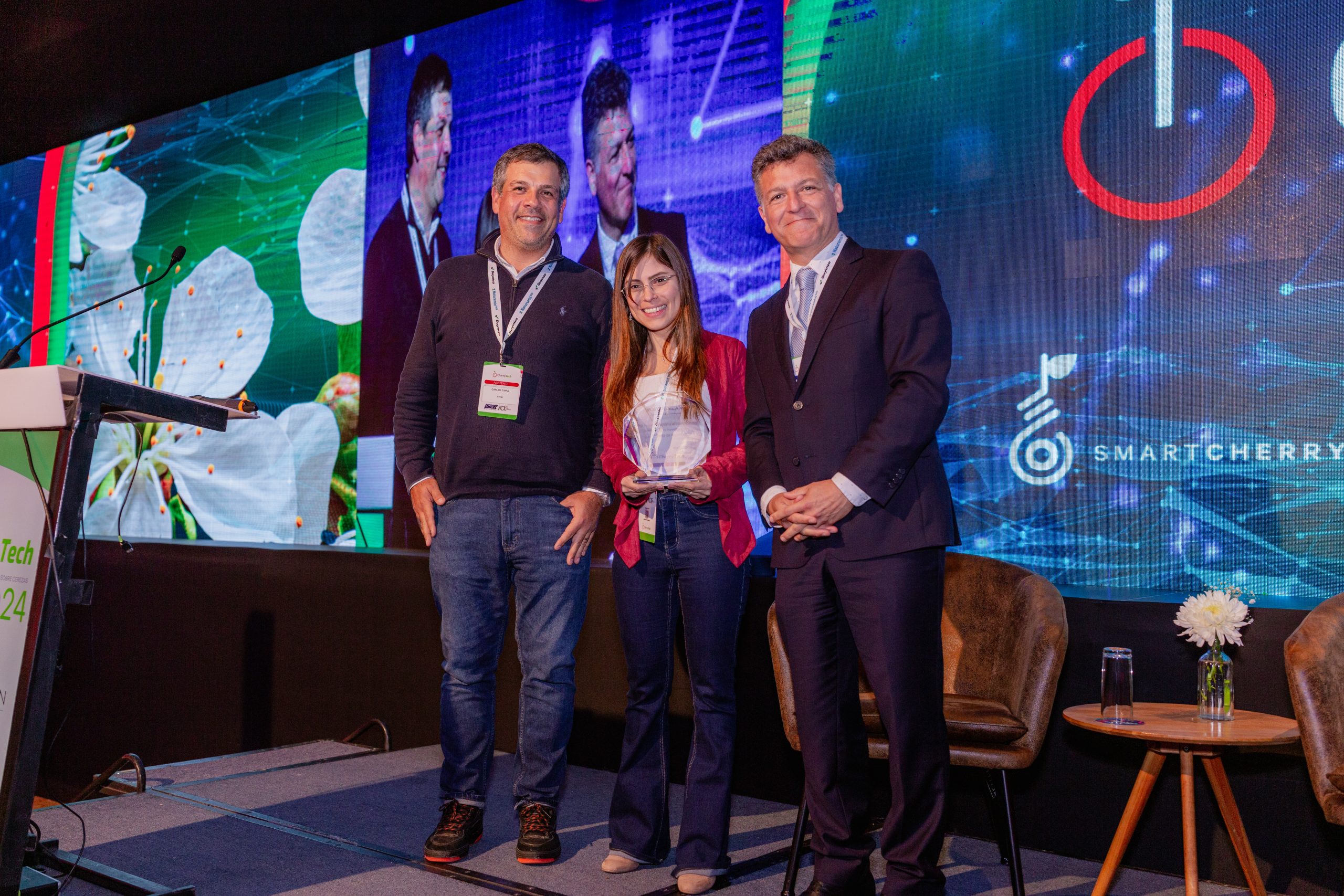 CherryTech 2024: Avances en fertilización orgánica ganó como mejor póster - Smartcherry