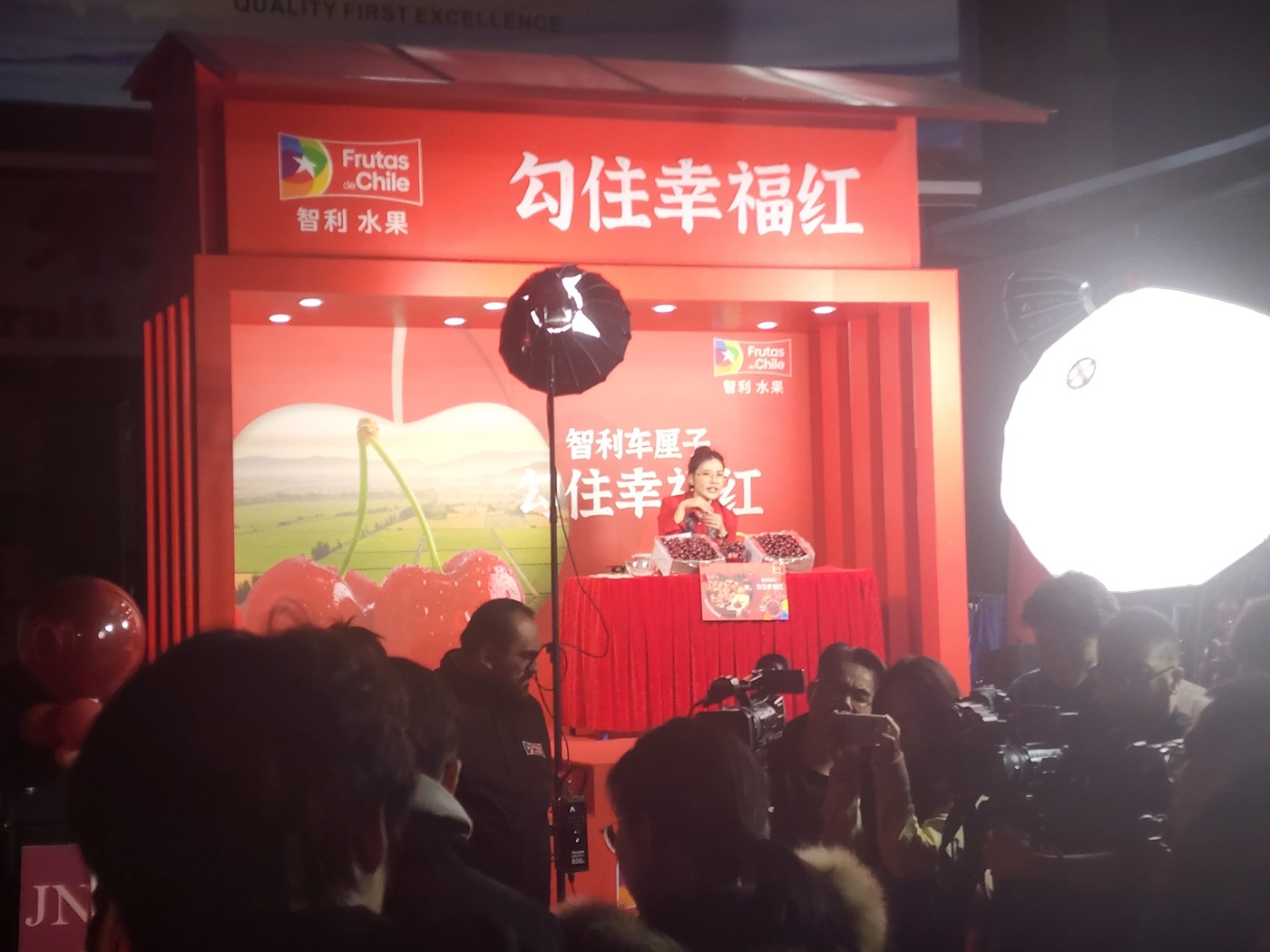 Primer Cherry Express de la temporada llegó a Hong Kong - Smartcherry