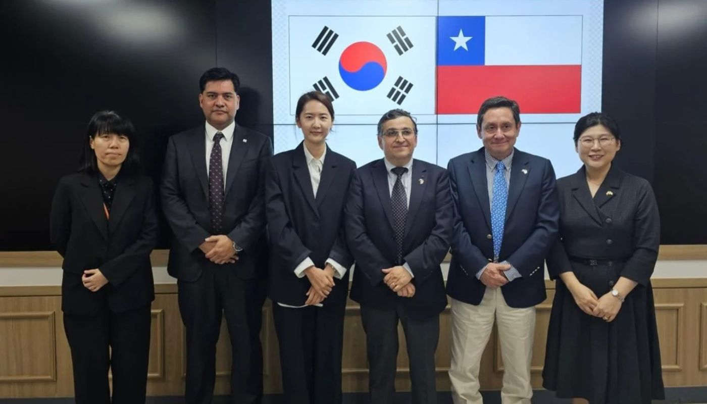 SAG y Frutas de Chile sostienen reunión con autoridades del servicio ...